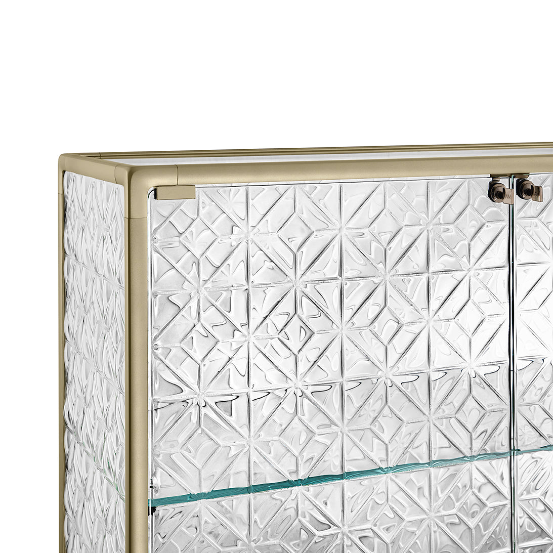 Echo Showcase – M2L Furniture