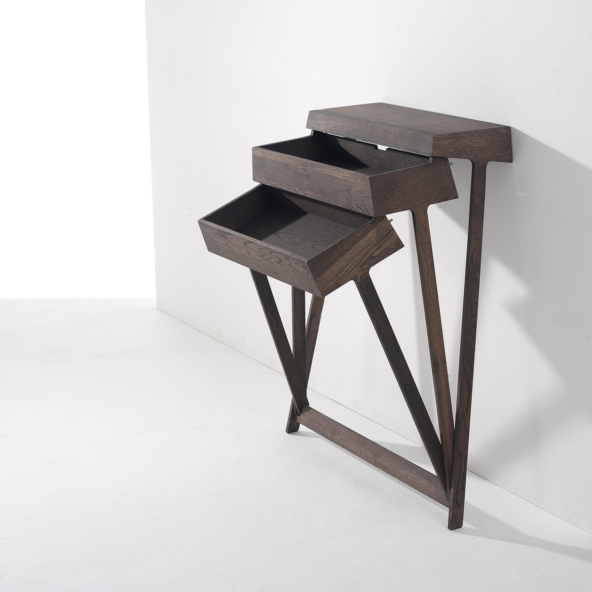 Pivot – M2L Furniture